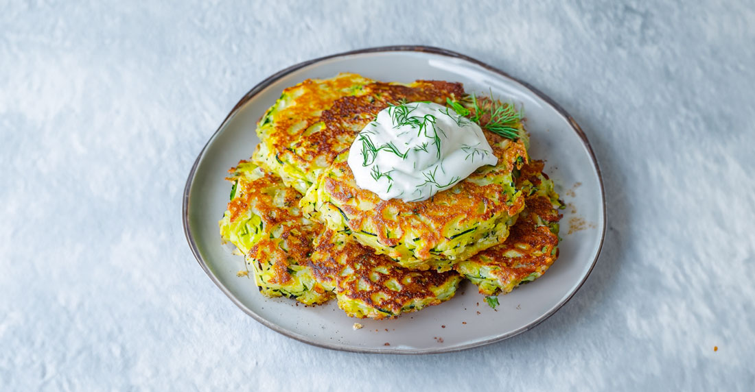 Pancakes de Courgette avec Sauce Yaourt – Un Délice Estival – Chef