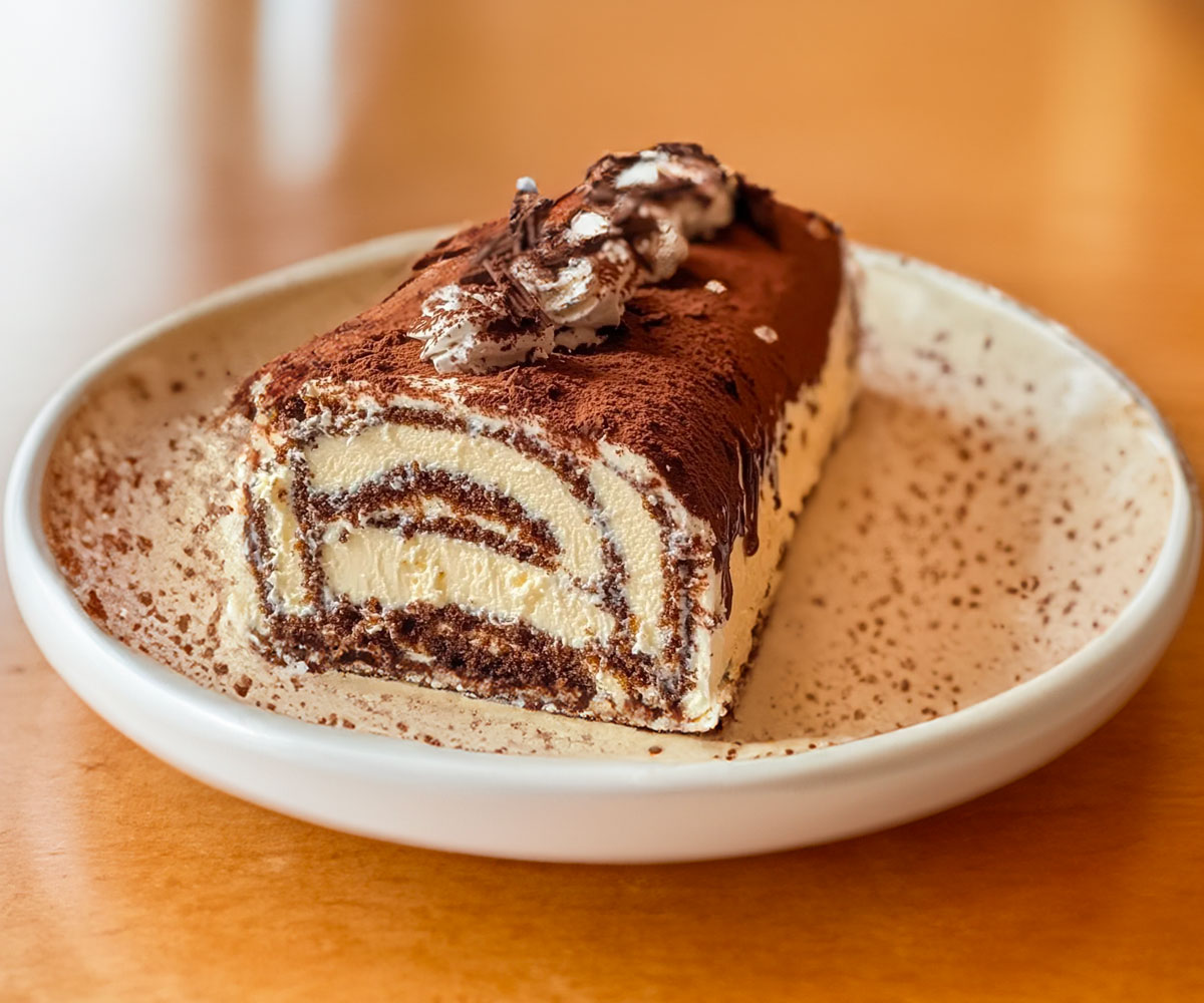 Bûche de Noël Tiramisu au Mascarpone : Un Dessert Festif Inoubliable – Chef