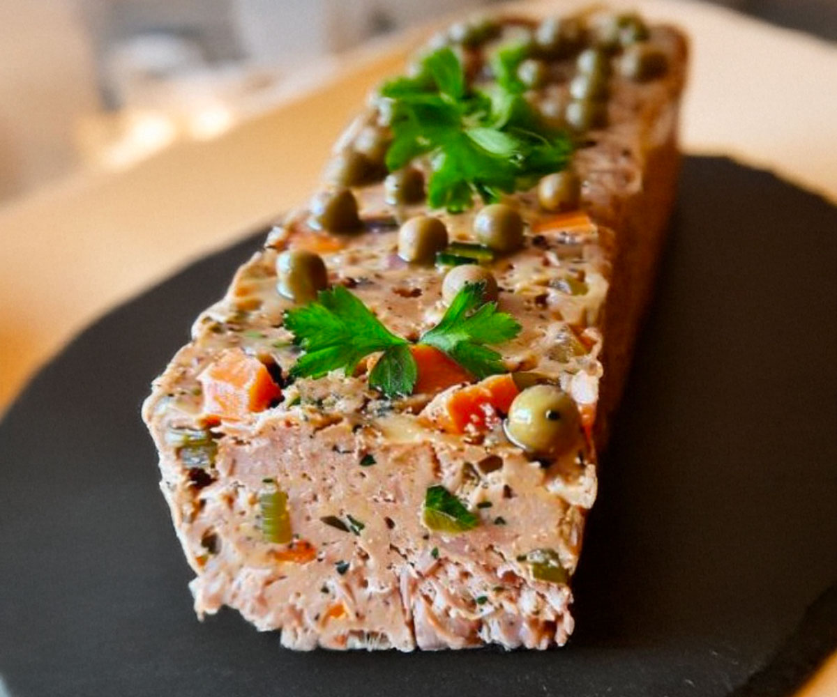 Terrine Légère au Thon : Une Entrée Fraîche et Facile à Réaliser – Chef